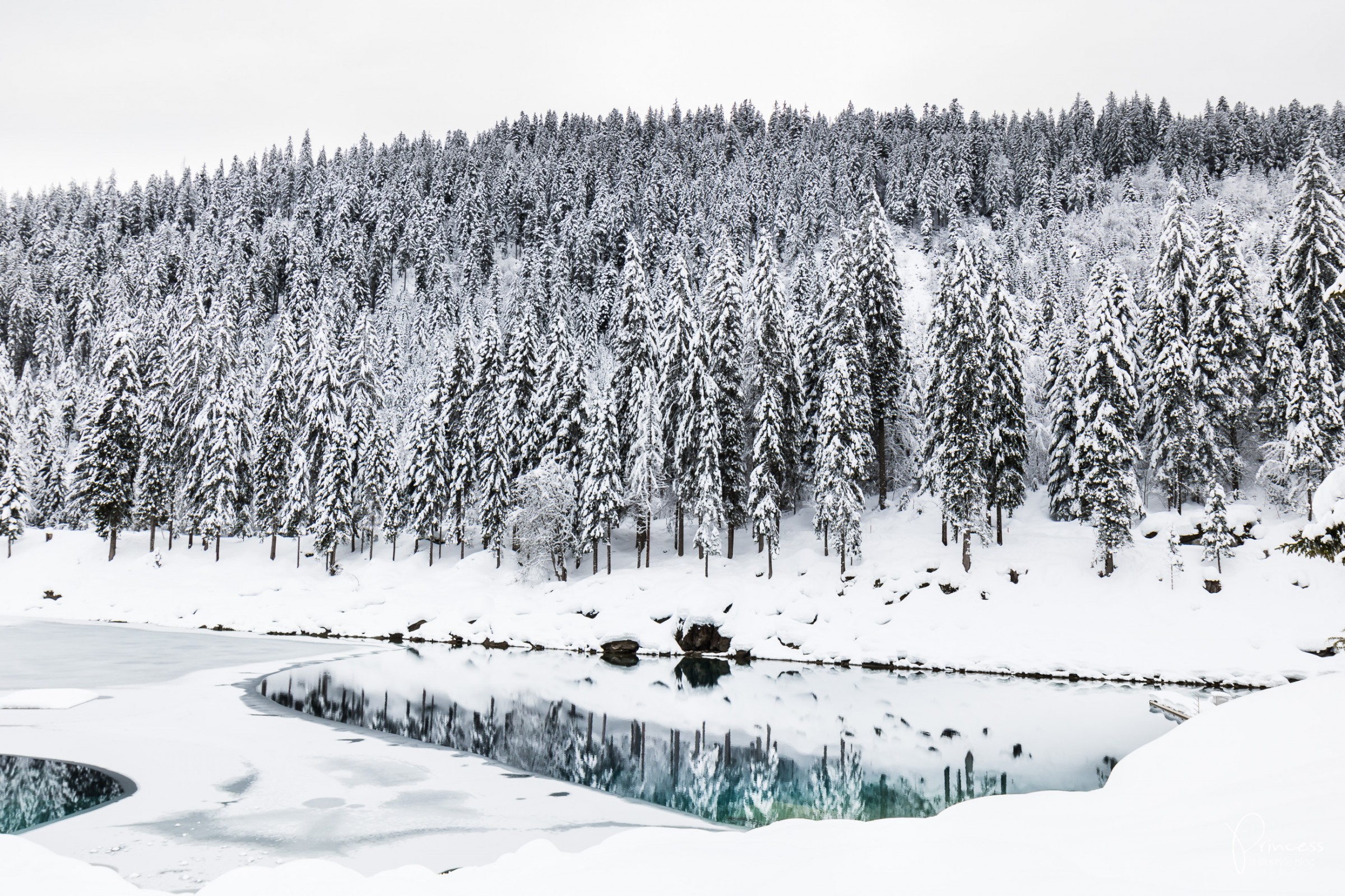 Caumasee im Winter - Ausflugsziele Schweiz | Reiseblog princess.ch