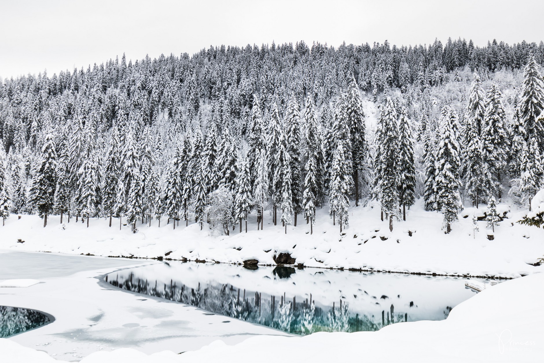 Caumasee im Winter - Ausflugsziele Schweiz | Reiseblog princess.ch
